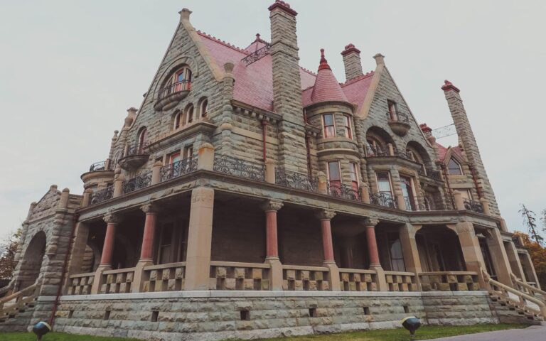 Craigdarroch Castle Victoria: What to See + Visit Tips